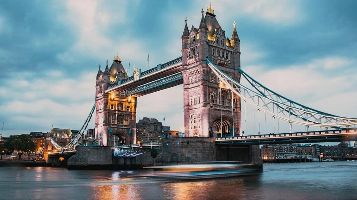 PATRIOT EXCHANGE Vs ATLAS AMERICA: A Detailed Comparison