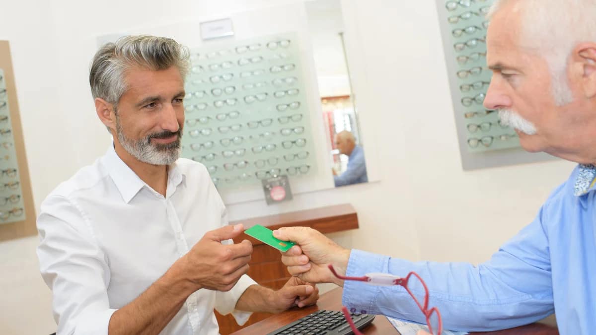 Health Insurance Card: Know Its Definition, Benefits, And How To Get It ...