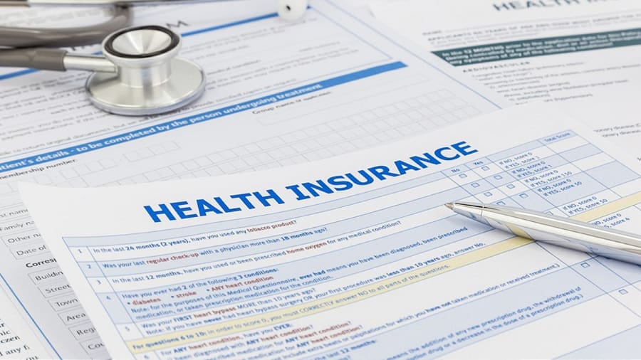 7 Essential Features Of Visitor Insurance In US